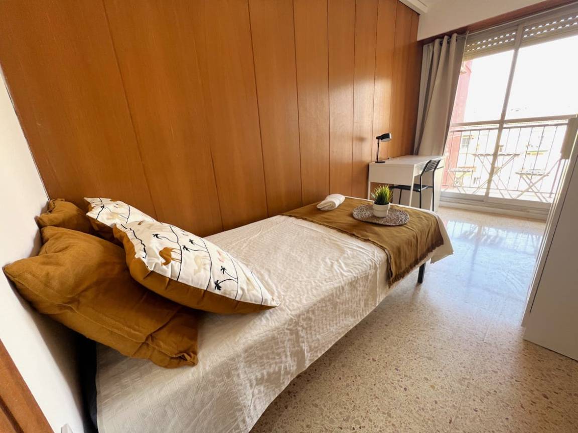 125 M² Private Room ∙ 1 Bedroom ∙ 5 Guests - Valencia