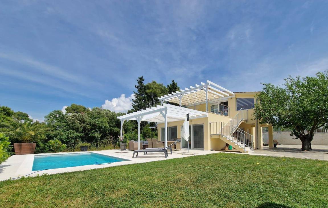 200 M² House ∙ 4 Bedrooms ∙ 8 Guests - Šibenik