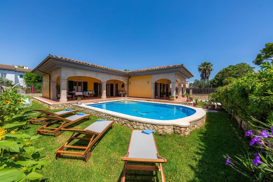 210 M² Villa ∙ 3 Habitaciones ∙ 6 Huéspedes - Alcudia