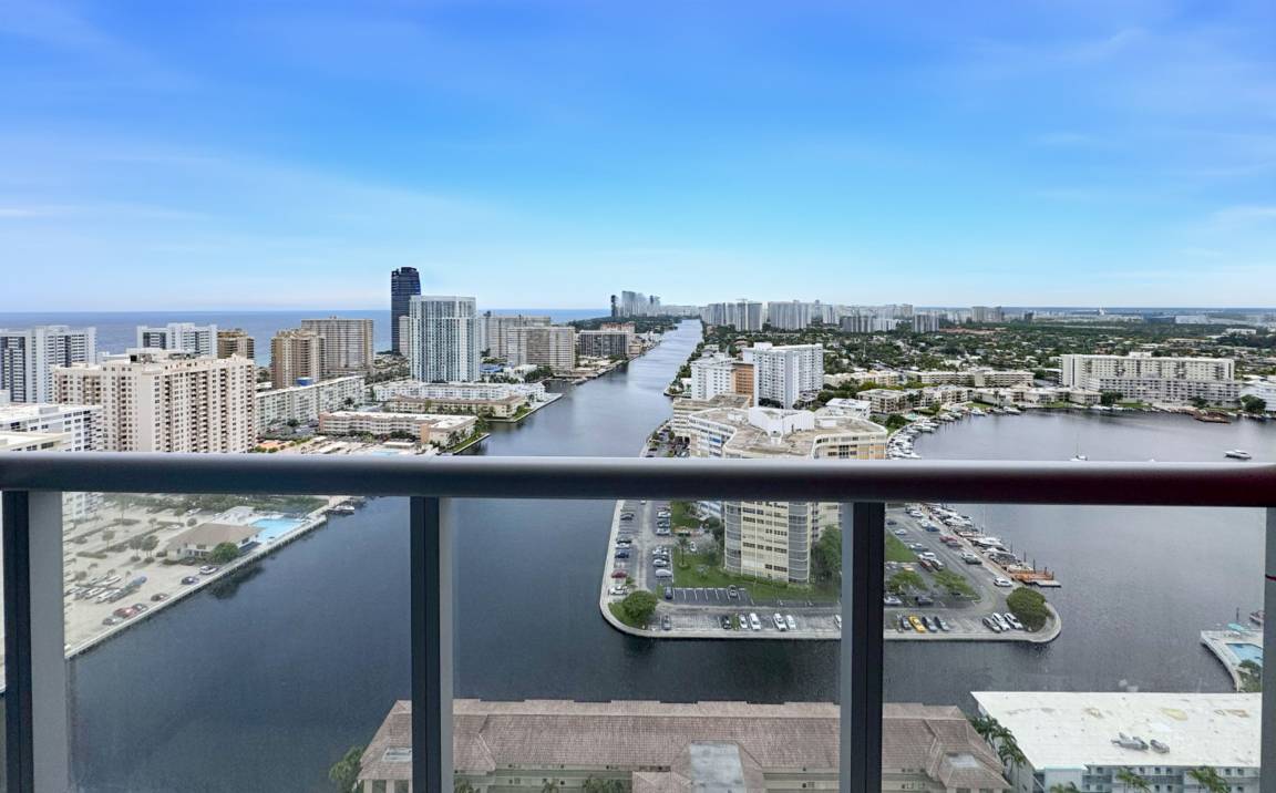 357 M² Apartamento ∙ 1 Habitación ∙ 4 Huéspedes - Hallandale Beach