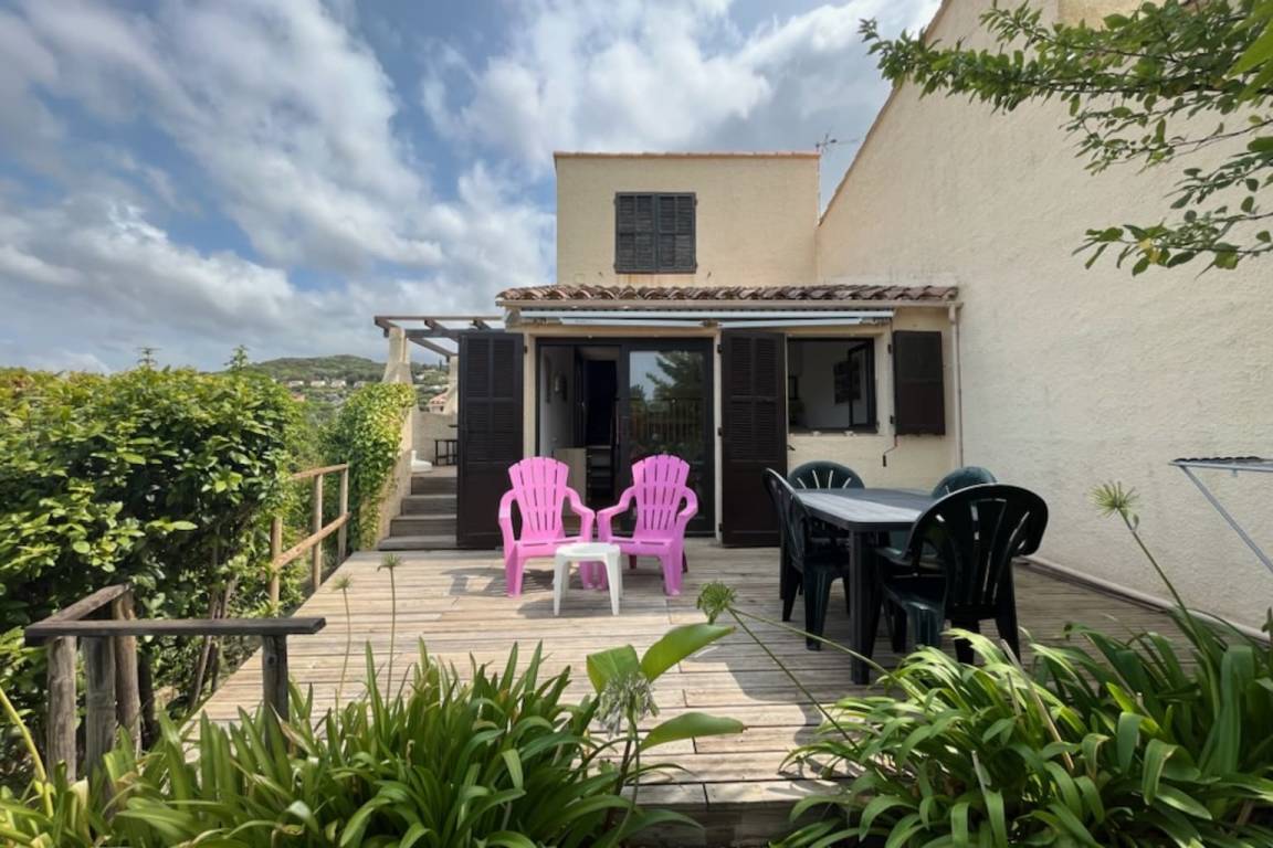 60 M² House ∙ 2 Bedrooms ∙ 6 Guests - Ajaccio