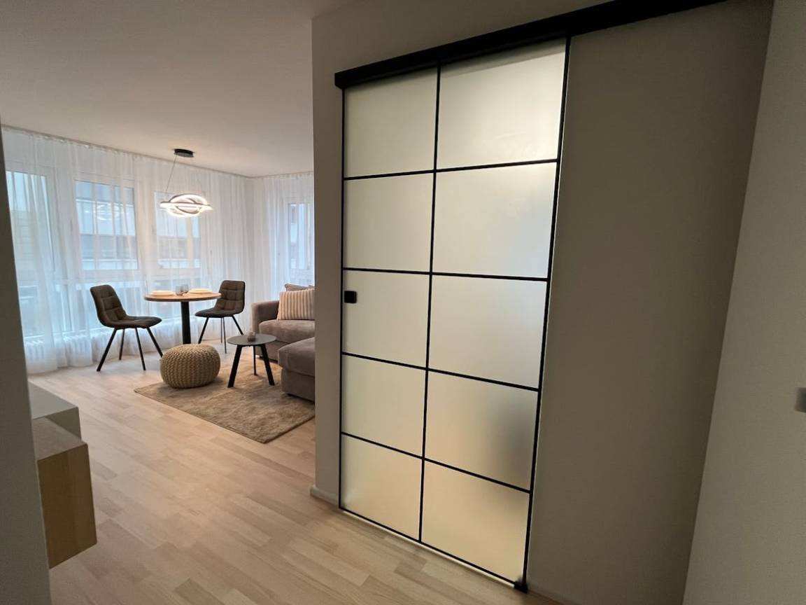40 M² Apartment ∙ 1 Bedroom ∙ 1 Guest - Stuttgart