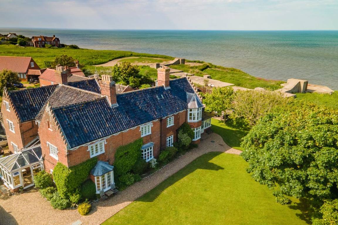 Villa ∙ 7 Bedrooms ∙ 14 Guests - Mundesley