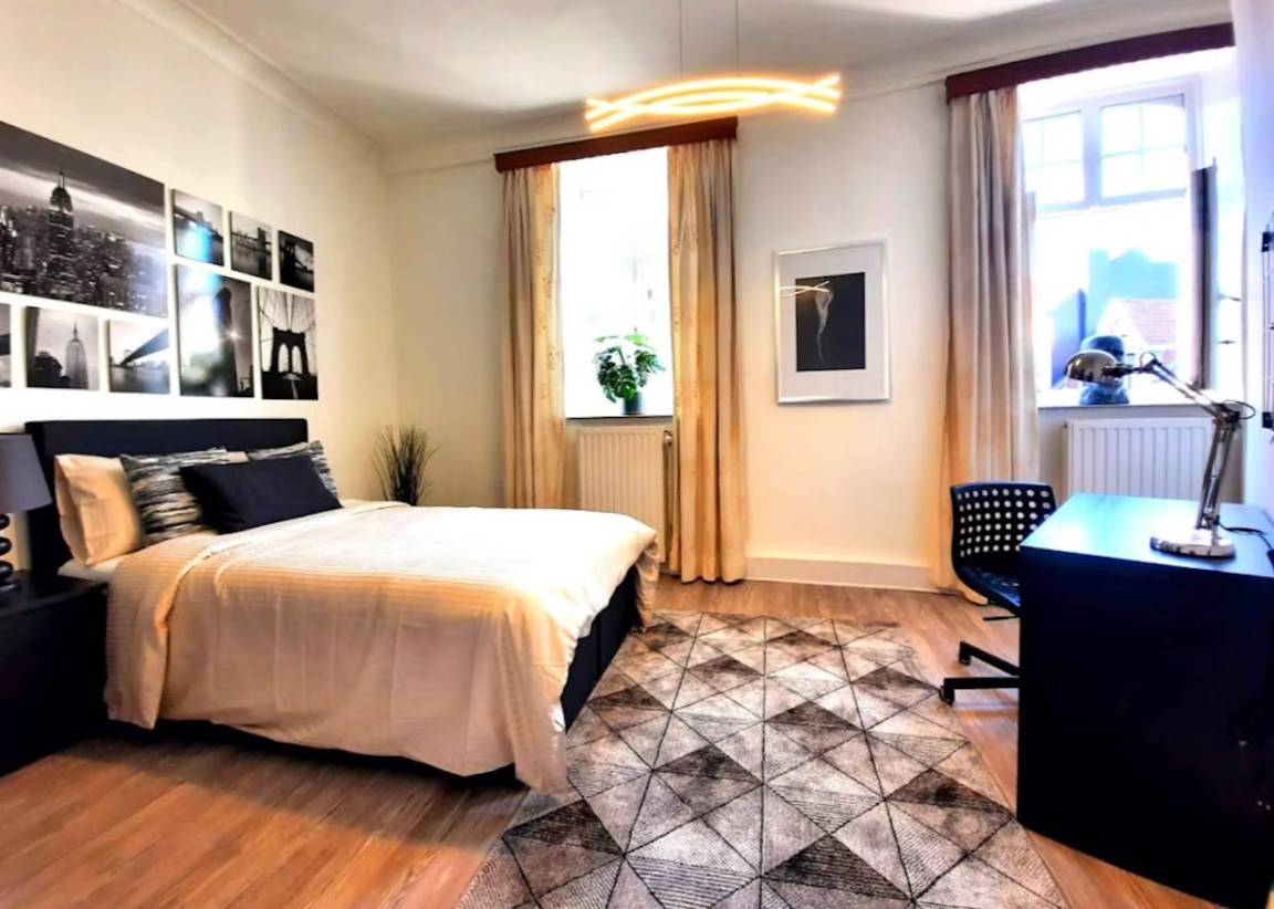 600 M² Nocleg ∙ 2 Sypialnie ∙ 1 Gość - Bruksela