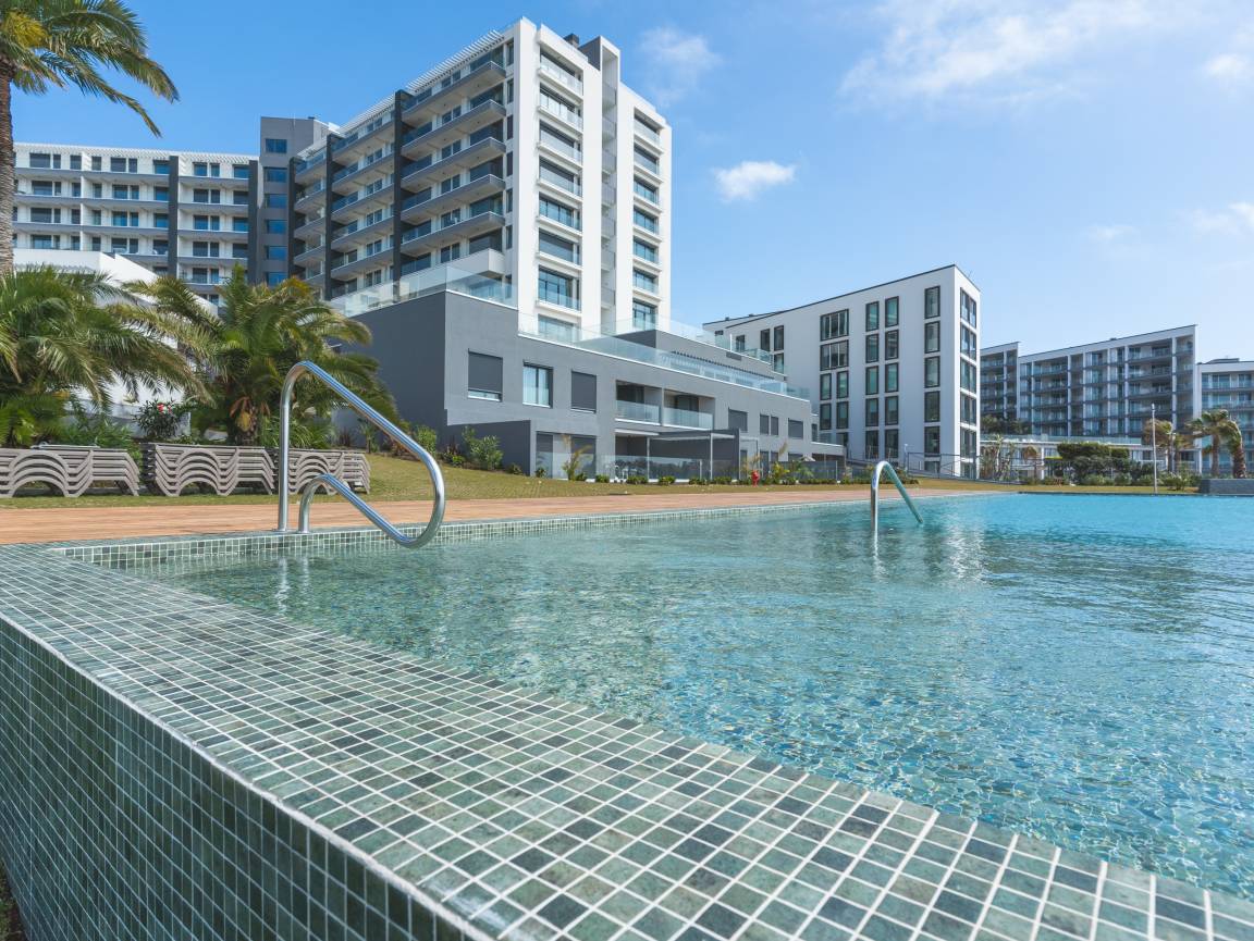 60 M² Apartamento ∙ 1 Quarto ∙ 4 Hóspedes - Madeira