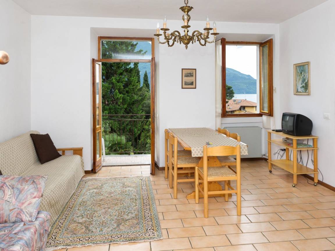 60 M² Huoneisto ∙ 2 Makuuhuonetta ∙ 6 Vierasta - Domaso