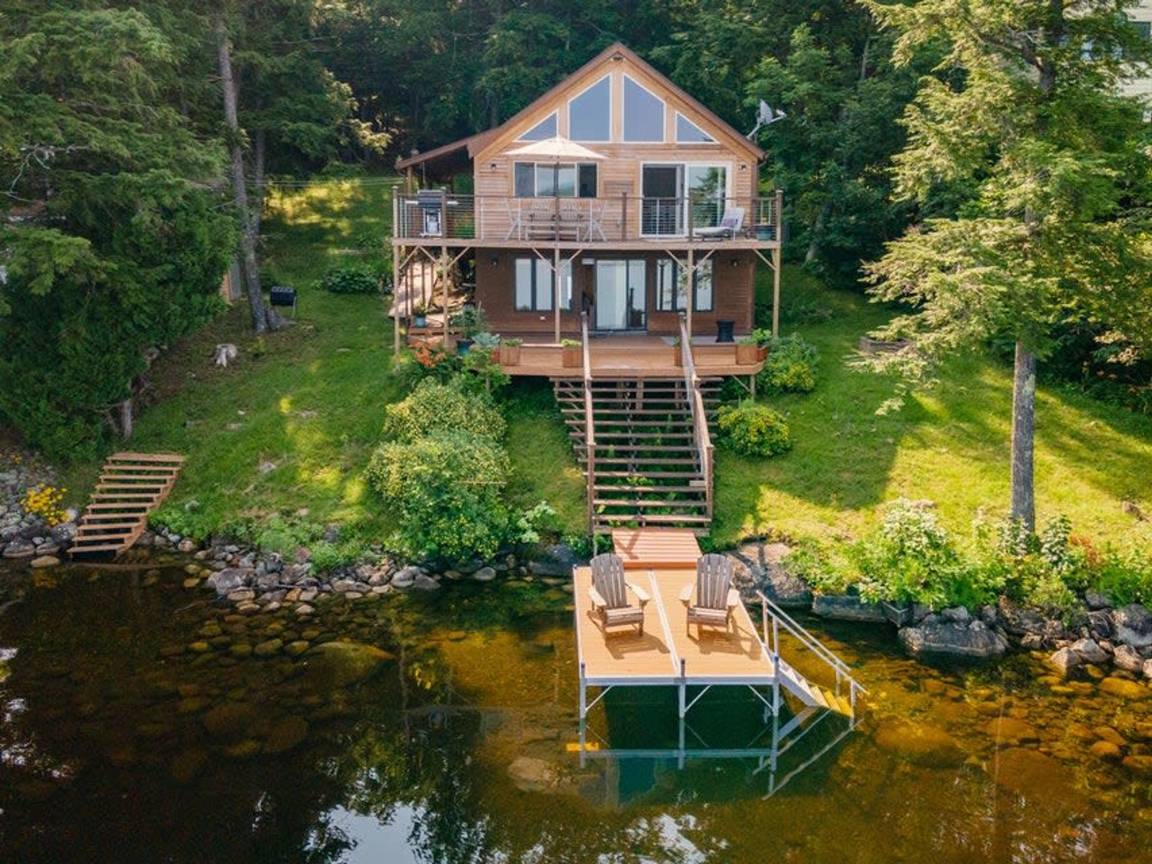 House ∙ 3 Bedrooms ∙ 6 Guests - Sidney, ME