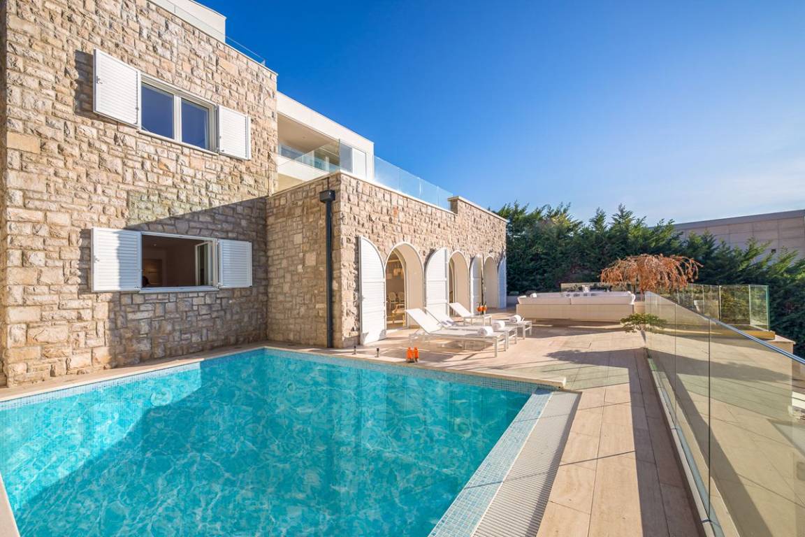 Villa ∙ 7 Bedrooms ∙ 14 Guests - Primošten