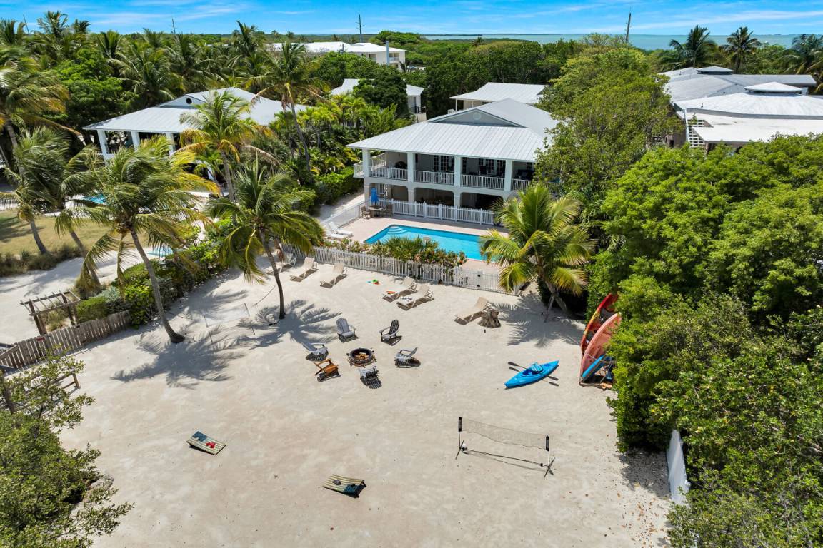House ∙ 5 Bedrooms ∙ 14 Guests - Islamorada, FL