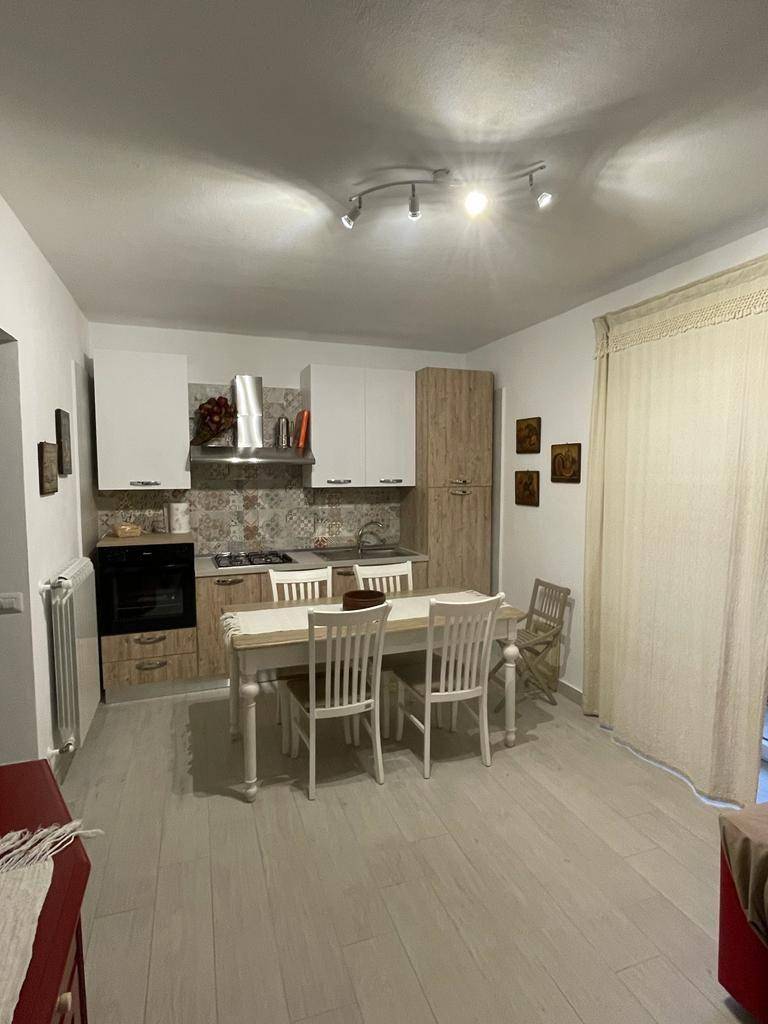 65 M² Appartement ∙ 2 Slaapkamers ∙ 6 Gasten - Castelbuono