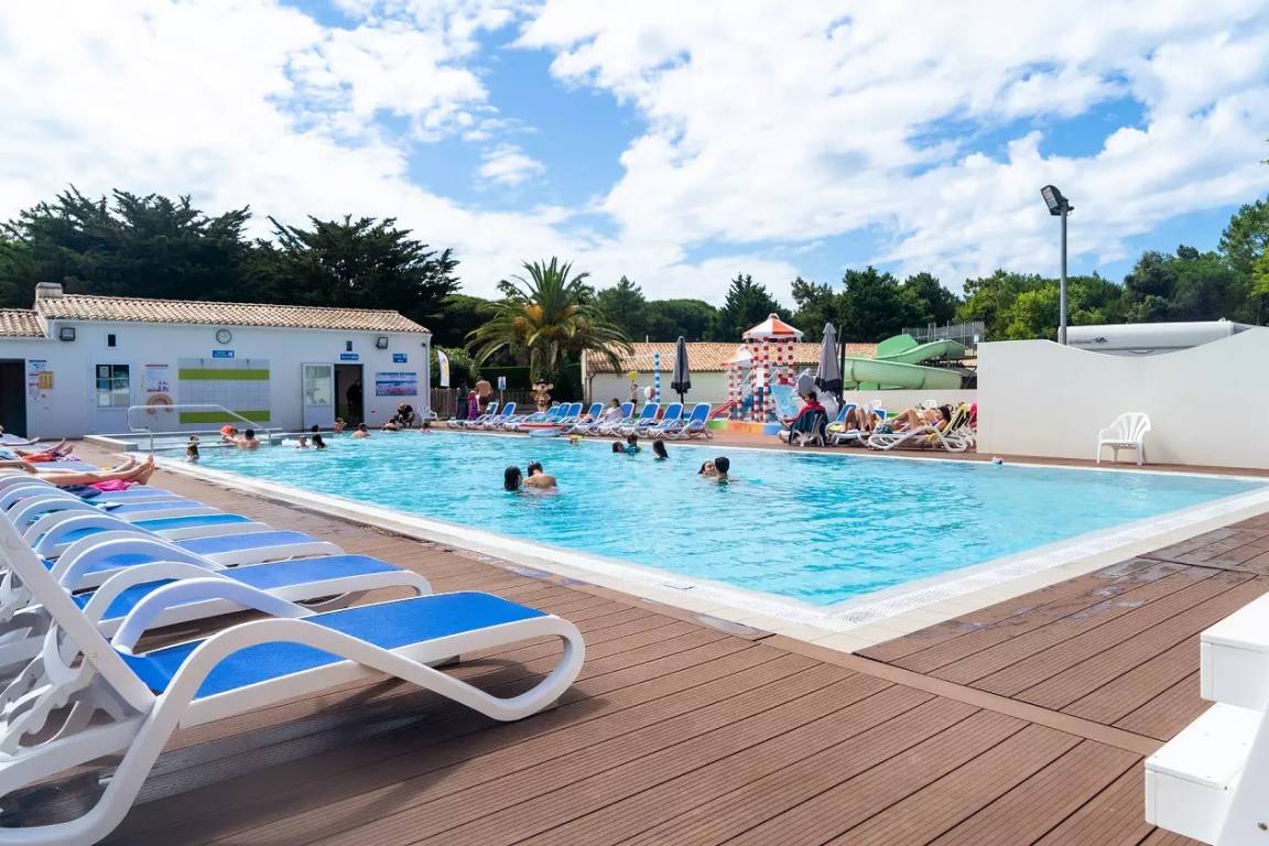 25 M² Caravan ∙ 2 Bedrooms ∙ 6 Guests - La Rochelle