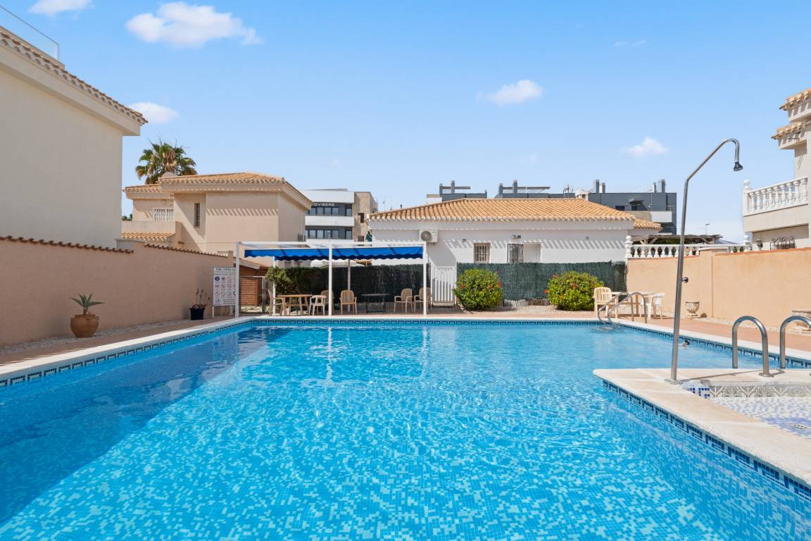 100 M² Ferienhaus ∙ 3 Schlafzimmer ∙ 4 Gäste - La Zenia