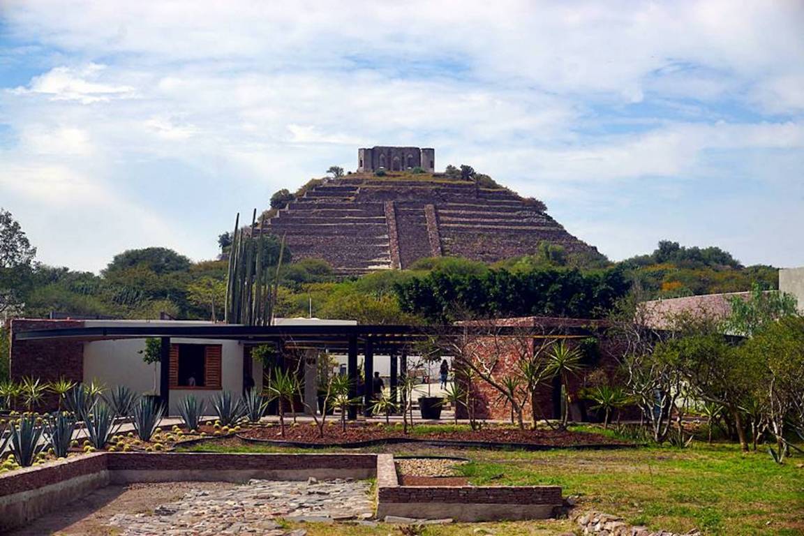 160 M² House ∙ 4 Bedrooms ∙ 10 Guests - Querétaro