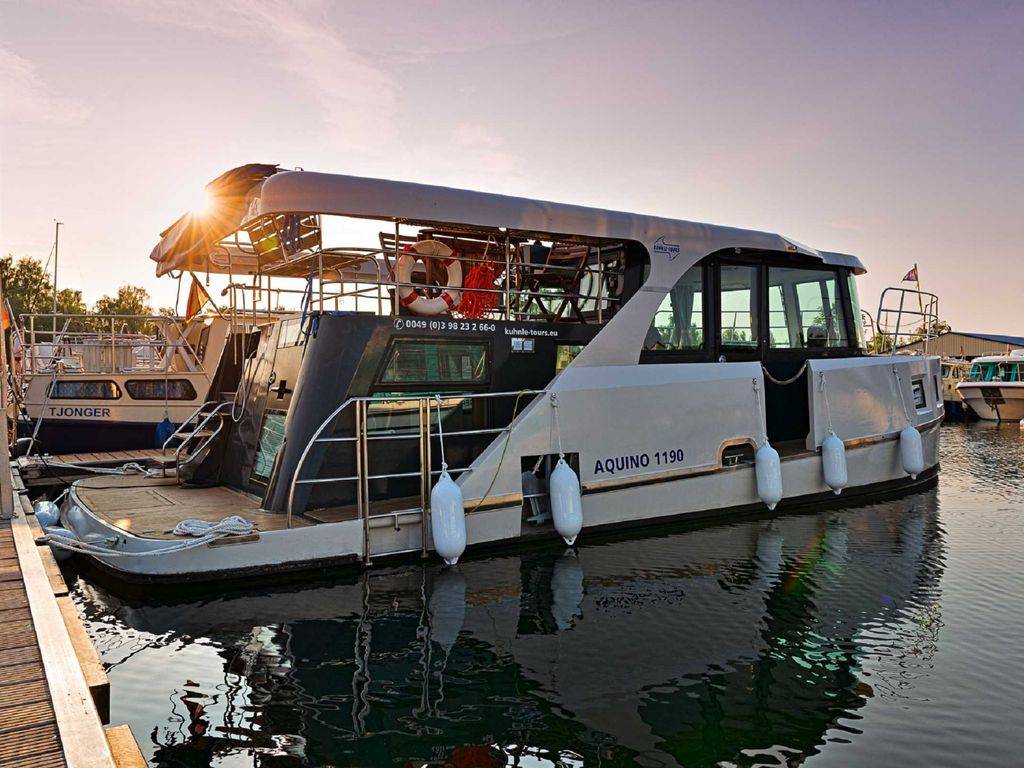 Houseboat ∙ 2 Bedrooms ∙ 7 Guests - Berlin