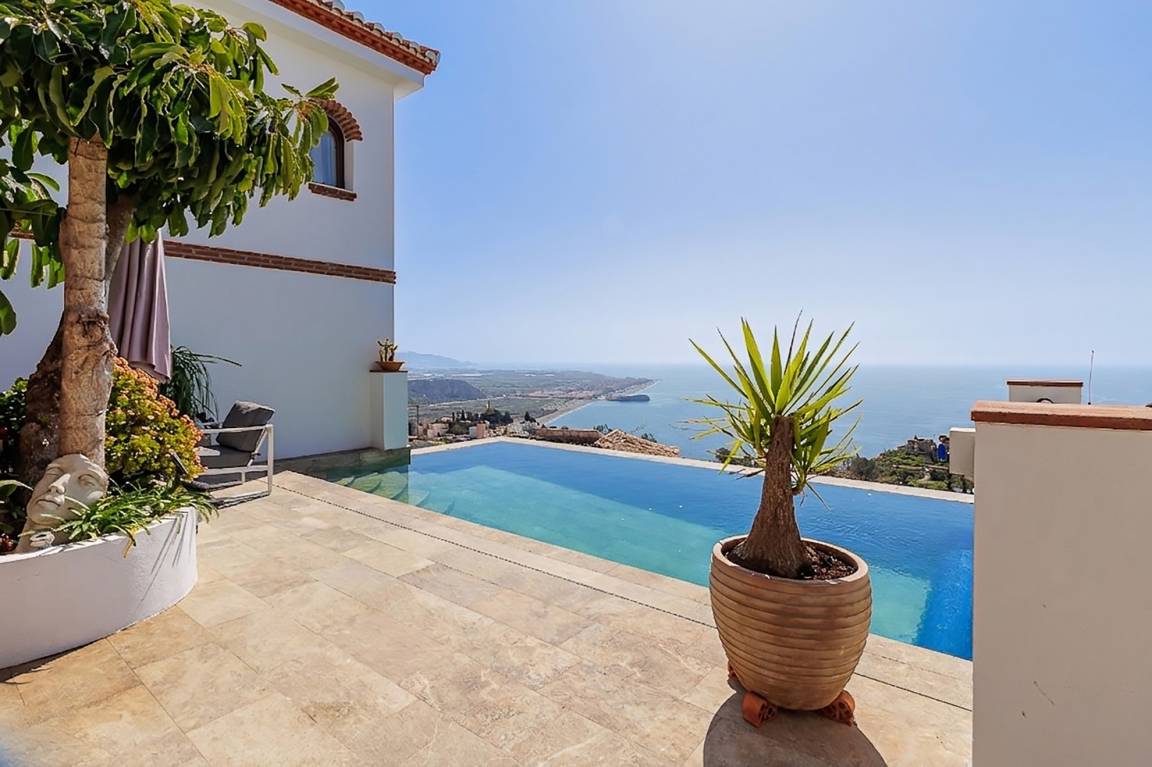 200 M² Villa ∙ 3 Schlafzimmer ∙ 6 Gäste - Salobreña