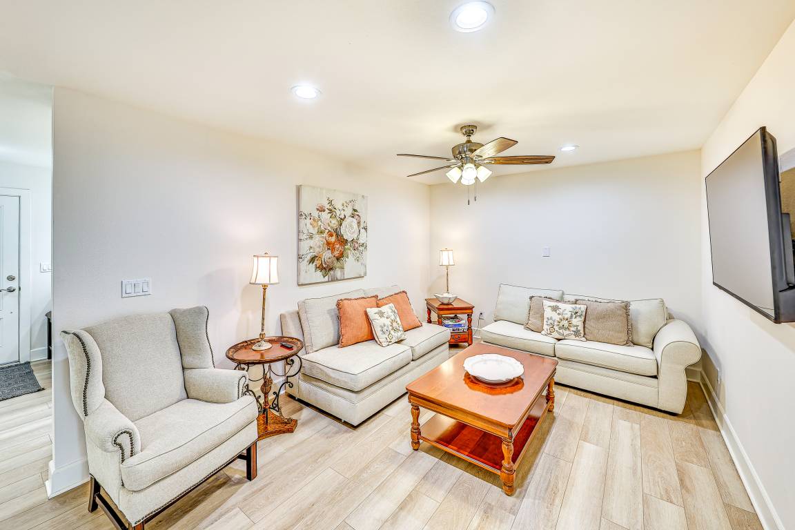 120 M² Apartment ∙ 1 Bedroom ∙ 4 Guests - Riverside, CA