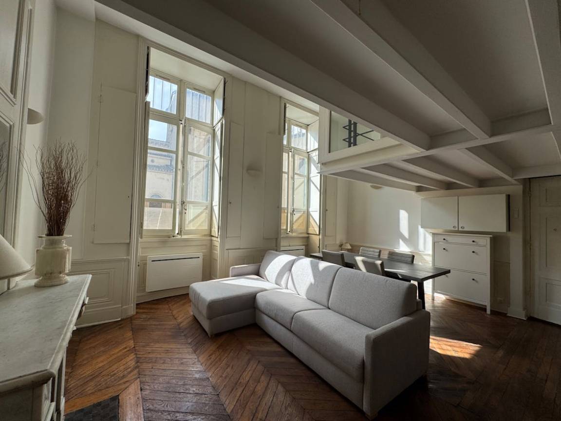 70 M² Ferienwohnung ∙ 2 Schlafzimmer ∙ 6 Gäste - Oullins