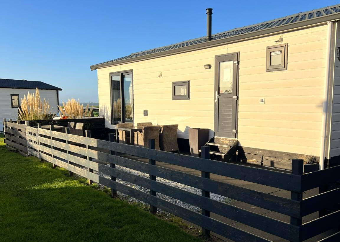 50 M² Caravan ∙ 2 Bedrooms ∙ 4 Guests - Texel