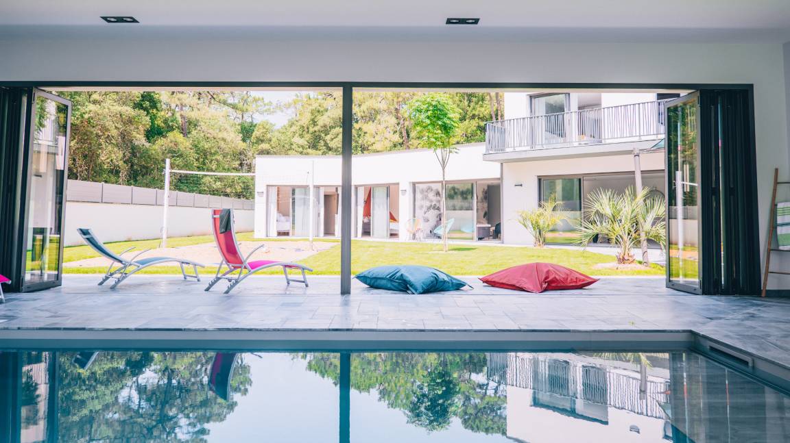 300 M² House ∙ 5 Bedrooms ∙ 13 Guests - Angles