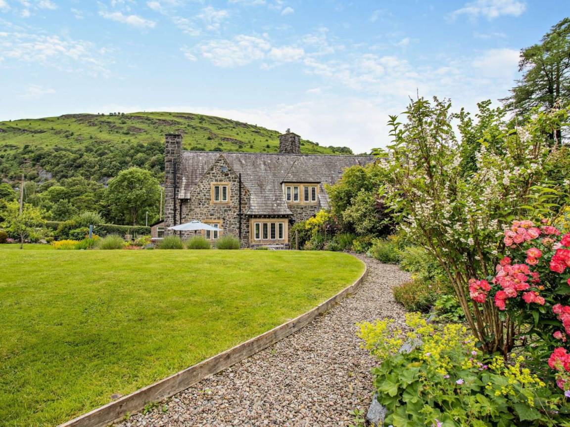 Cottage ∙ 3 Bedrooms ∙ 6 Guests - Rhayader