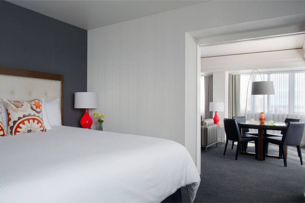102 M² Hotel ∙ 1 Bedroom ∙ 4 Guests - Tacoma, WA