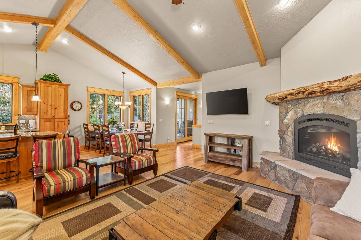 195 M² House ∙ 4 Bedrooms ∙ 8 Guests - Ponderosa State Park, McCall