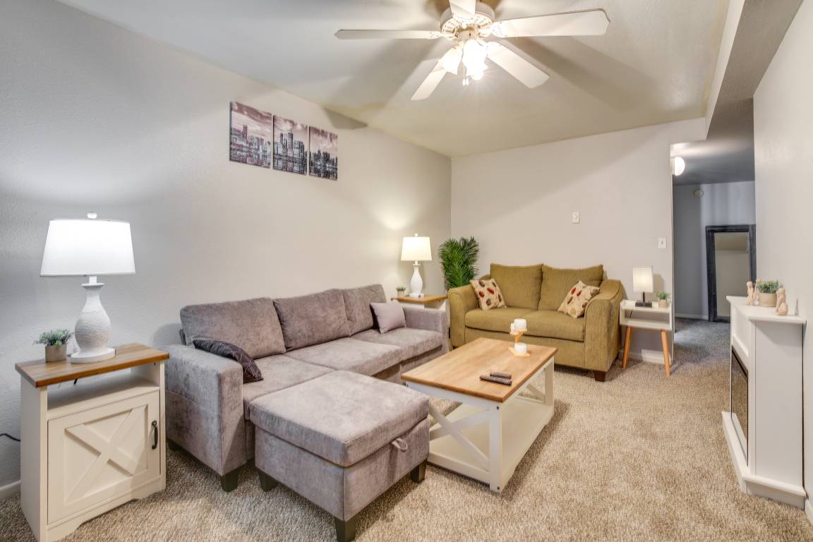 92 M² Apartment ∙ 2 Bedrooms ∙ 6 Guests - Sturgis, SD