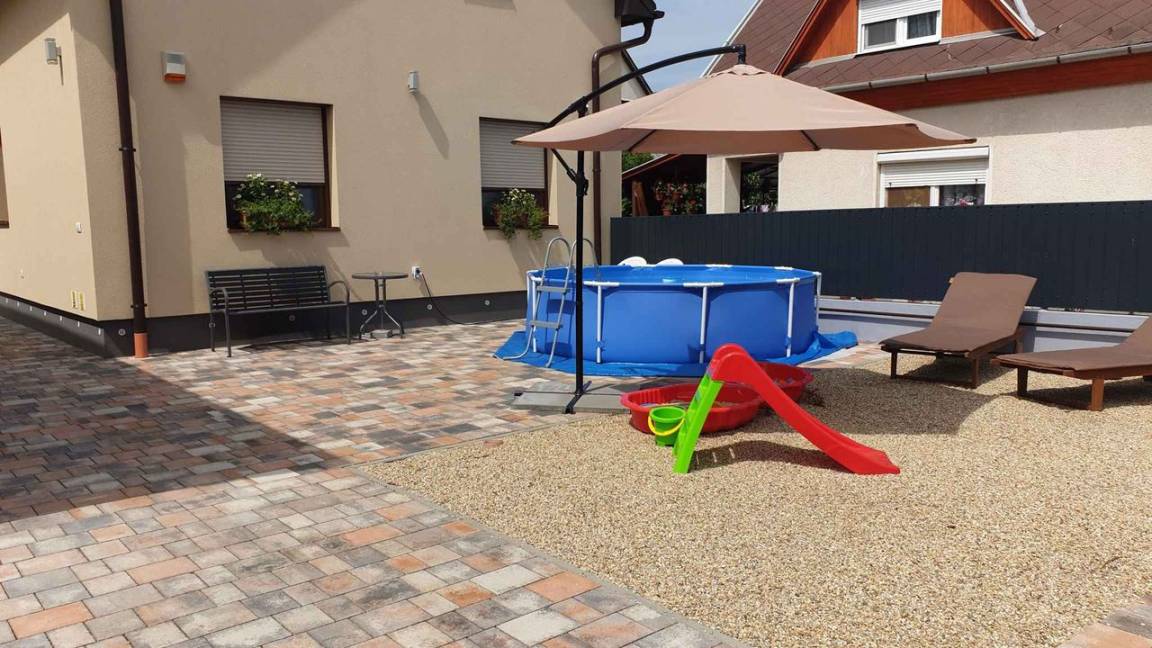 45 M² Ferienhaus ∙ 2 Schlafzimmer ∙ 4 Gäste - Eger
