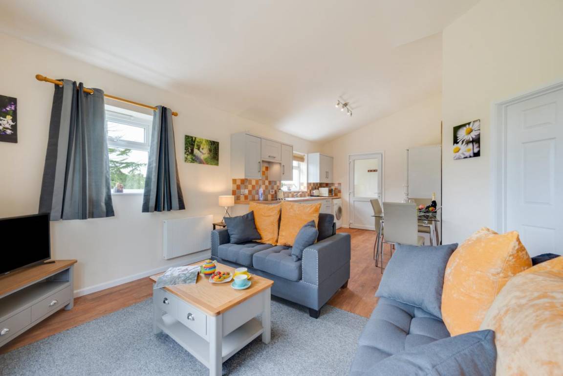 House ∙ 1 Bedroom ∙ 2 Guests - Wroxham