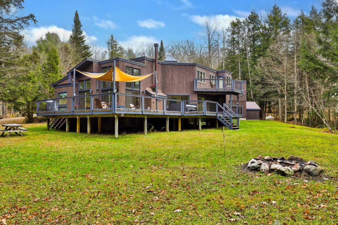 276 M² House ∙ 4 Bedrooms ∙ 8 Guests - Vermont