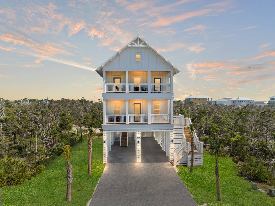 240 M² House ∙ 4 Bedrooms ∙ 11 Guests - Cape San Blas, FL