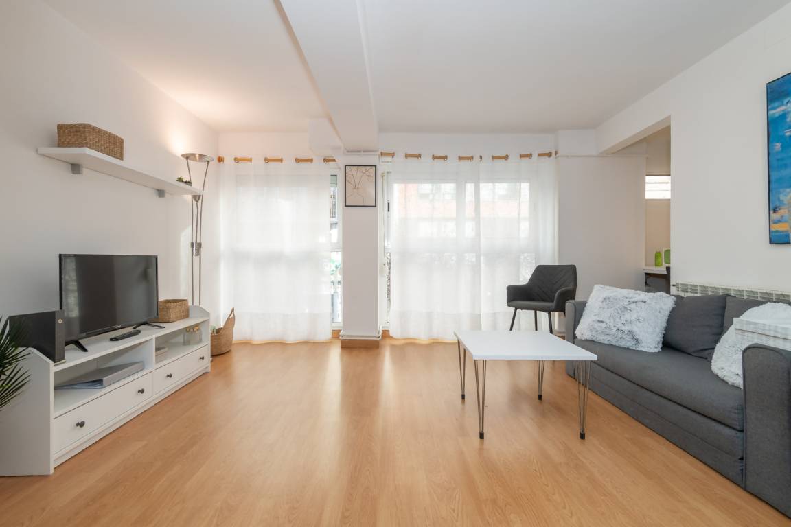 65 M² Ferienwohnung ∙ 2 Schlafzimmer ∙ 3 Gäste - Girona