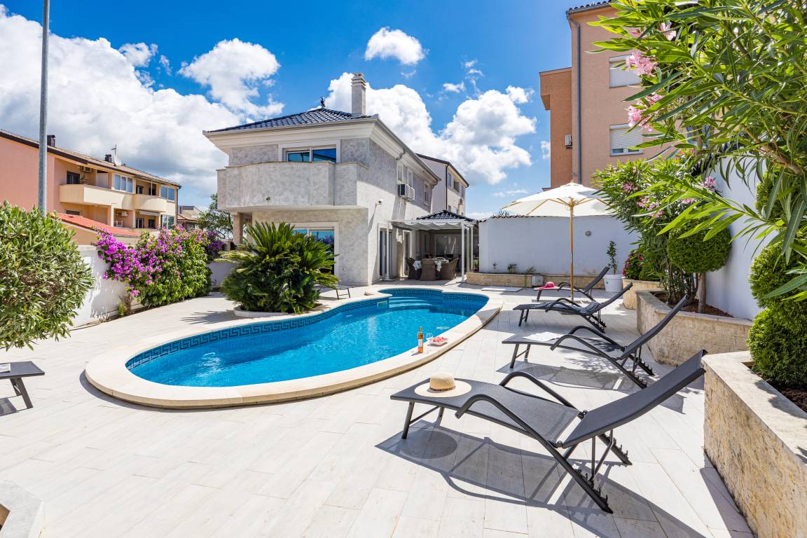 120 M² Villa ∙ 3 Bedrooms ∙ 6 Guests - Bale