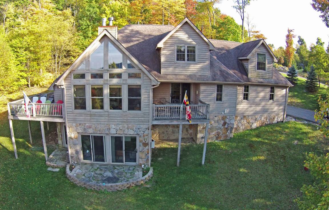 285 M² House ∙ 4 Bedrooms ∙ 12 Guests - Deep Creek Lake, Oakland
