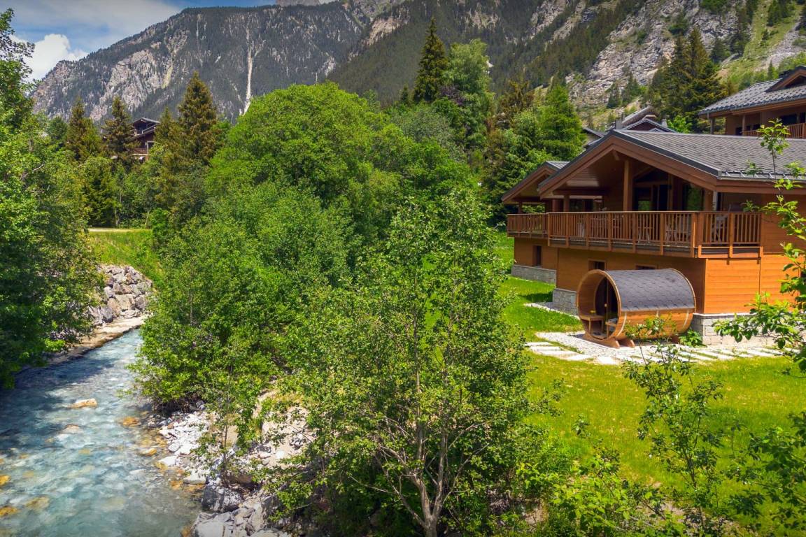 108 M² Chalet ∙ 4 Bedrooms ∙ 8 Guests - Aussois
