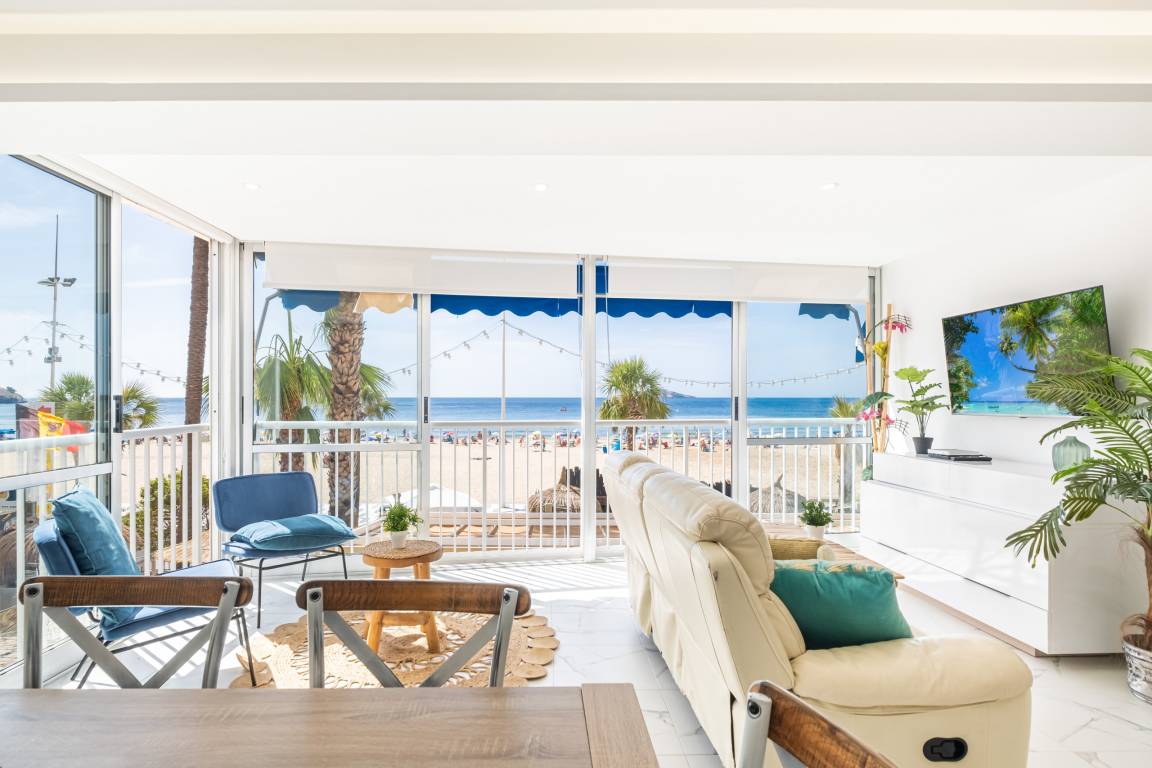 98 M² Apartment ∙ 3 Bedrooms ∙ 6 Guests - Benidorm