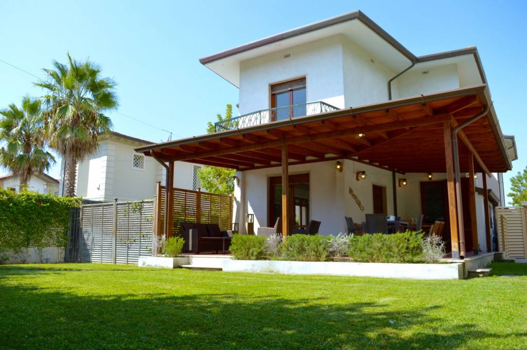 130 M² Villa ∙ 4 Schlafzimmer ∙ 8 Gäste - Forte dei Marmi