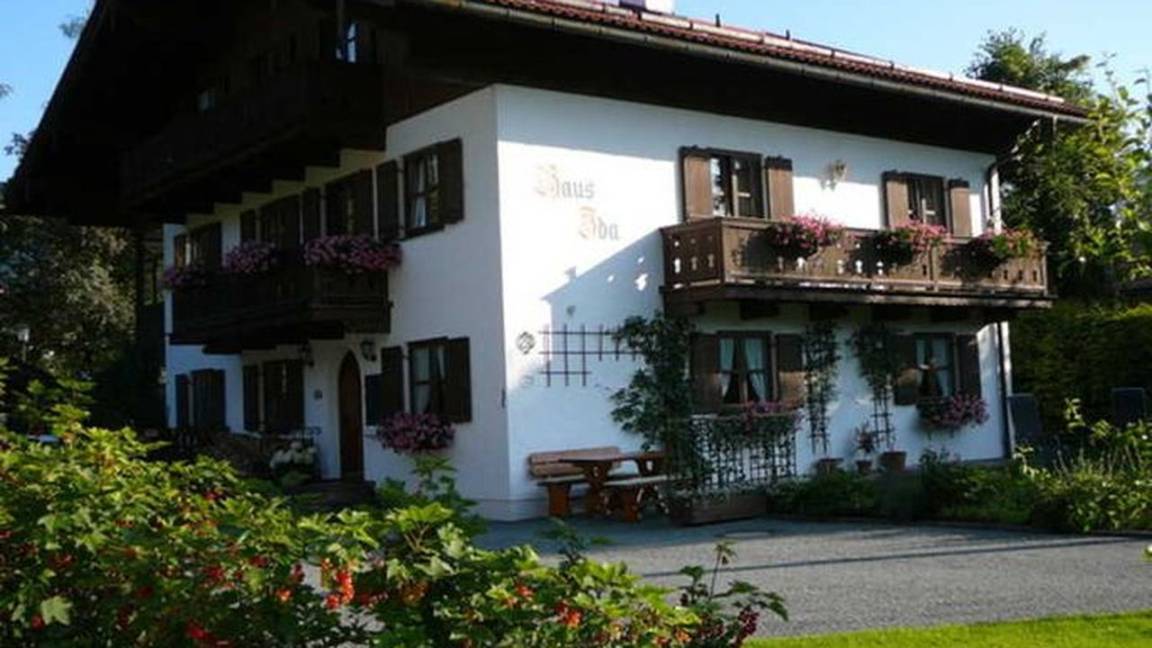 55 M² Apartment ∙ 2 Bedrooms ∙ 4 Guests - Tegernsee