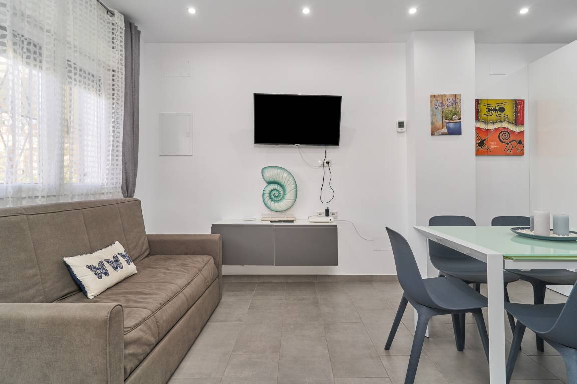 75 M² Apartamento ∙ 3 Habitaciones ∙ 6 Huéspedes - Nerja