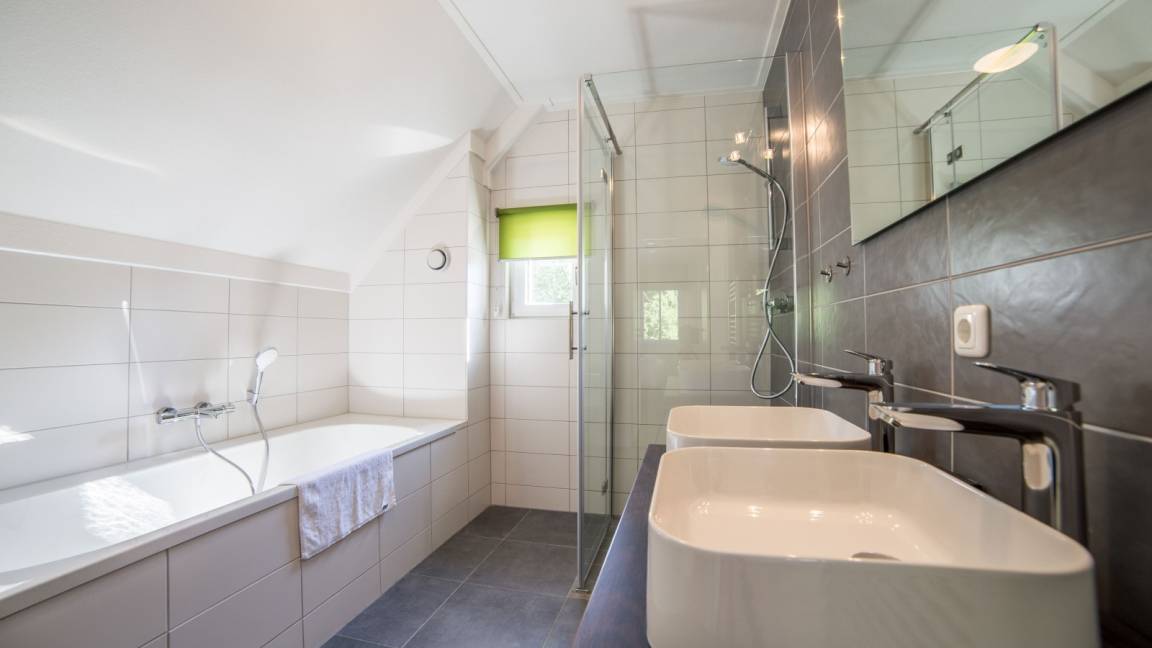86 M² Bungalow ∙ 3 Slaapkamers ∙ 6 Gasten - Maastricht