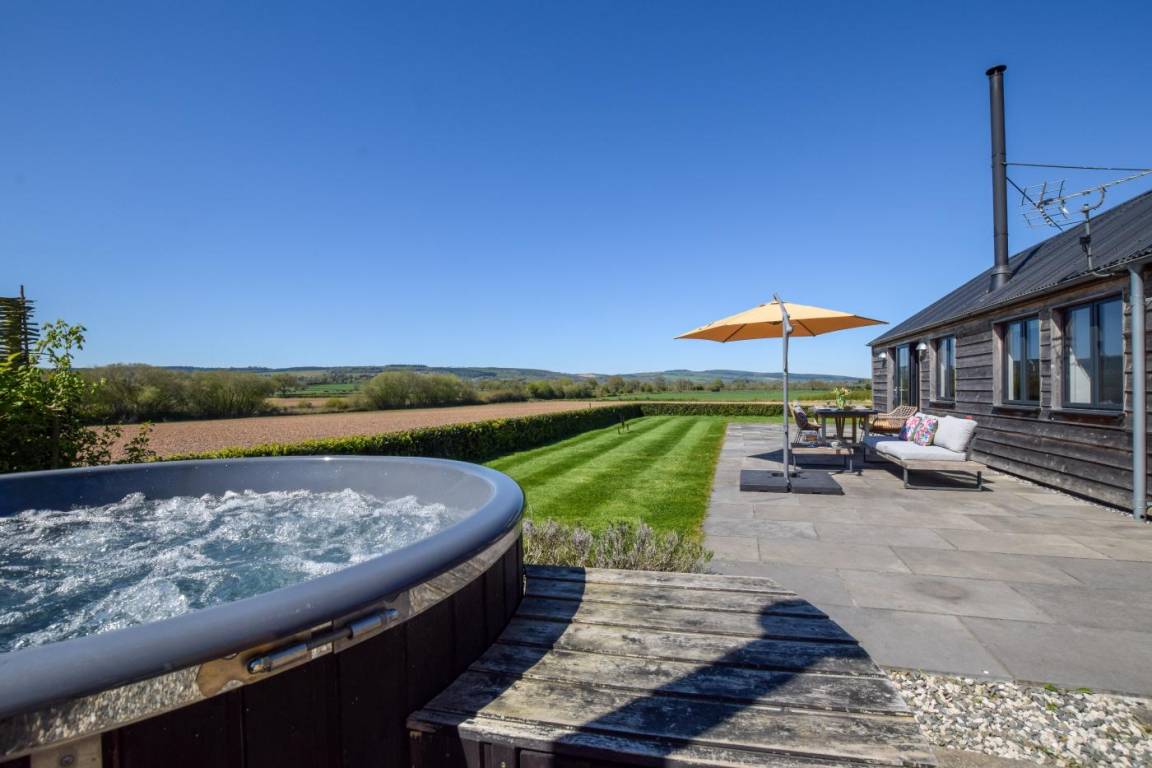 Cottage ∙ 2 Bedrooms ∙ 4 Guests - Leominster
