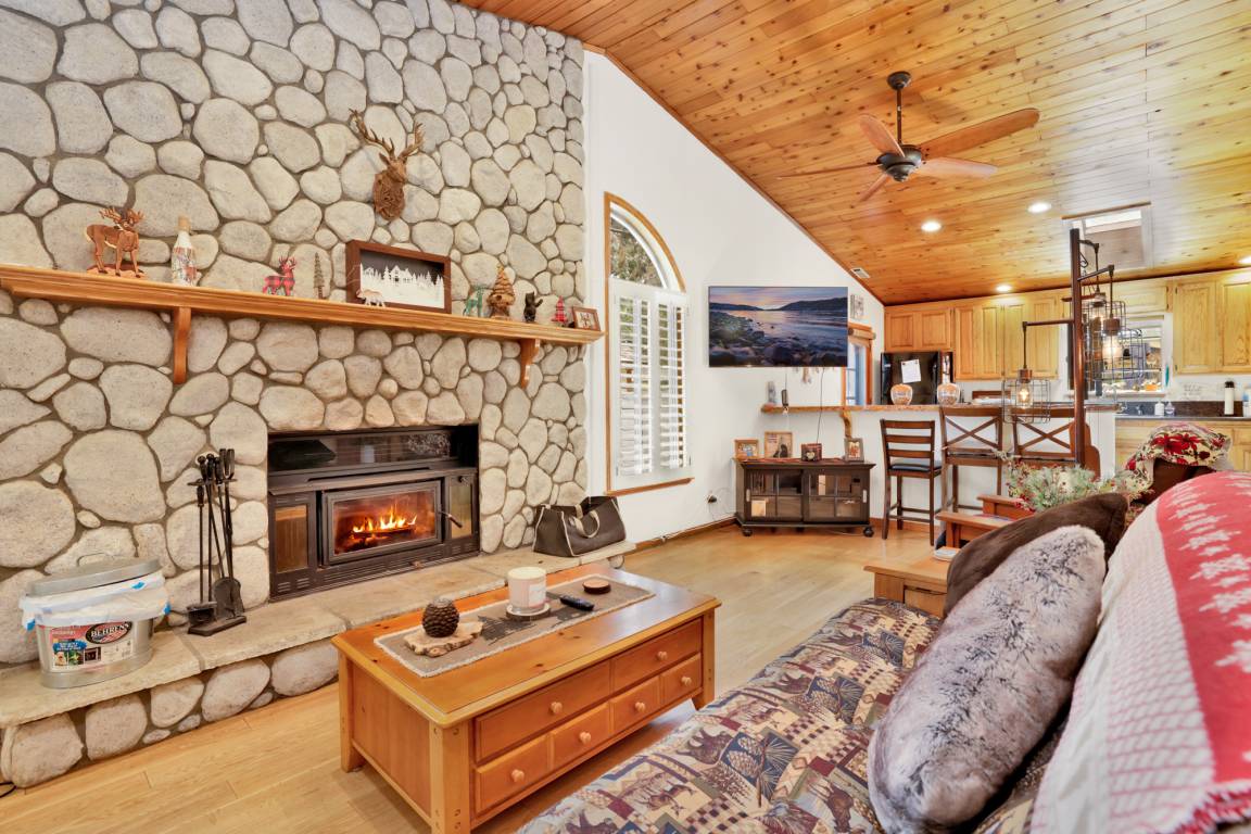 112 M² Cabin ∙ 3 Bedrooms ∙ 8 Guests - Big Bear, CA