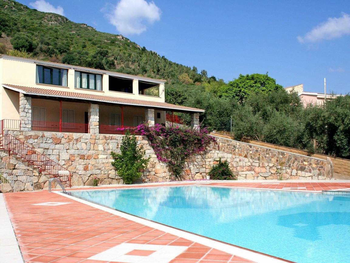 60 M² Apartamento ∙ 2 Habitaciones ∙ 4 Huéspedes - Cerdeña
