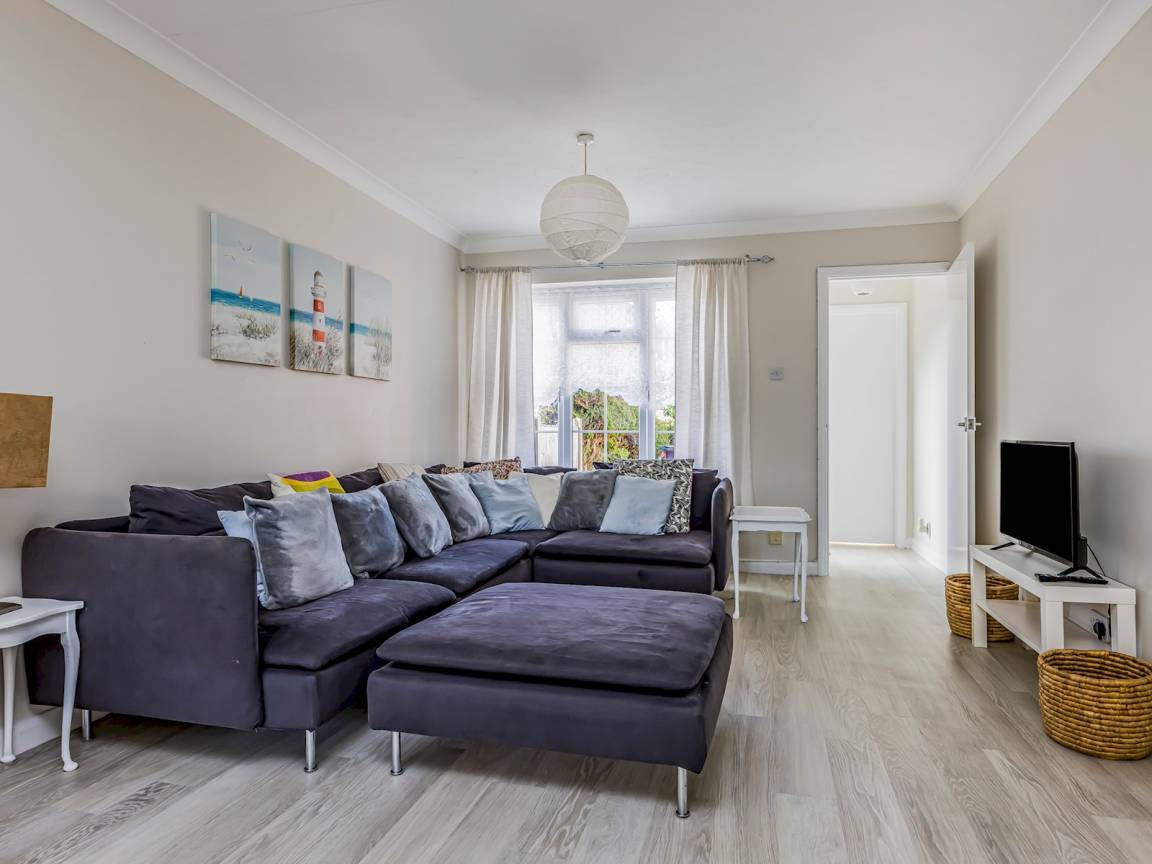 93 M² House ∙ 3 Bedrooms ∙ 6 Guests - Selsey