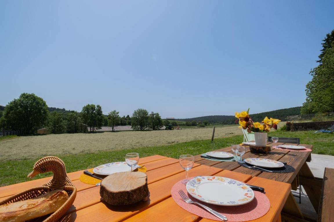 93 M² Gîte ∙ 3 Chambres ∙ 8 Personnes - Lozère