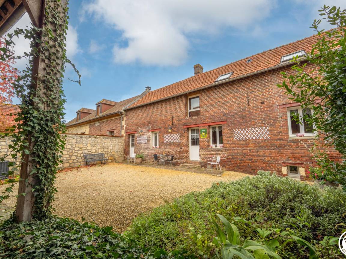 160 M² Cottage ∙ 4 Chambres ∙ 11 Personnes - ibis budget Noyon