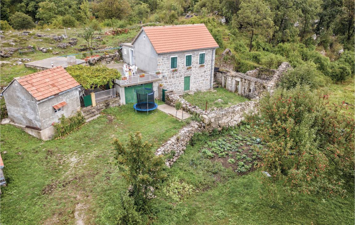 54 M² Ferienhaus ∙ 2 Schlafzimmer ∙ 6 Gäste - Kroatien