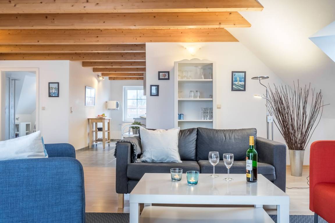 90 M² Apartment ∙ 2 Bedrooms ∙ 4 Guests - Arnis