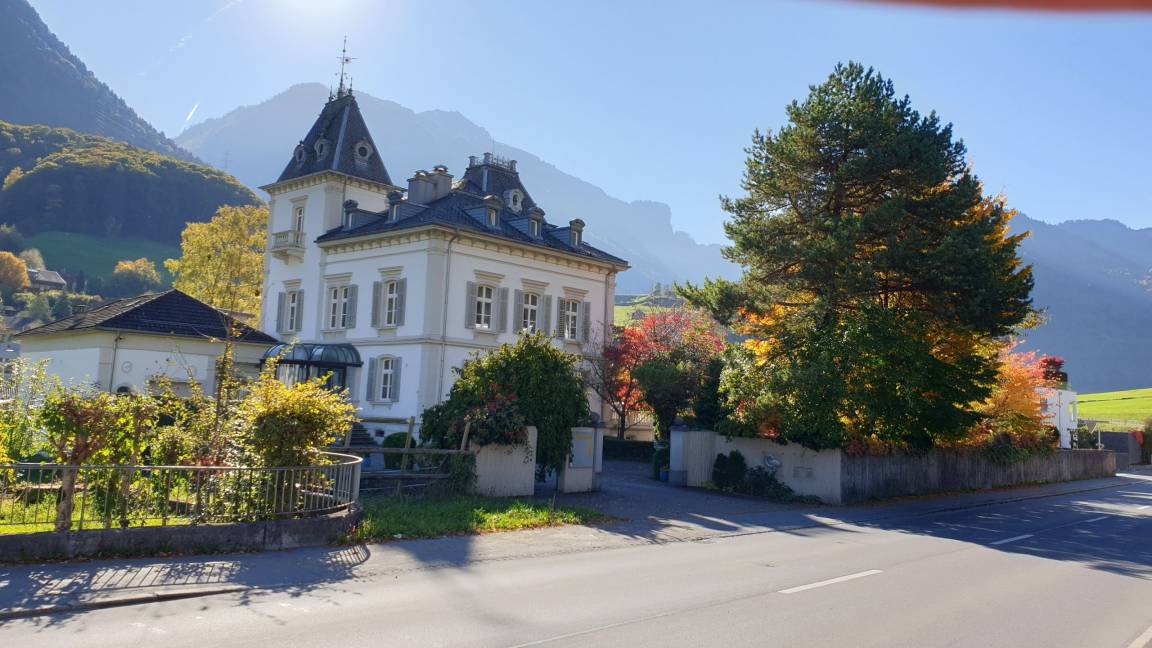 251 M² Apartment ∙ 4 Bedrooms ∙ 8 Guests - Kanton Glarus