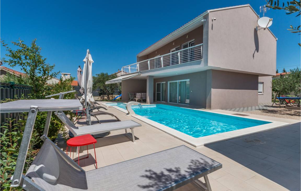 171 M² House ∙ 5 Bedrooms ∙ 10 Guests - Biograd na Moru